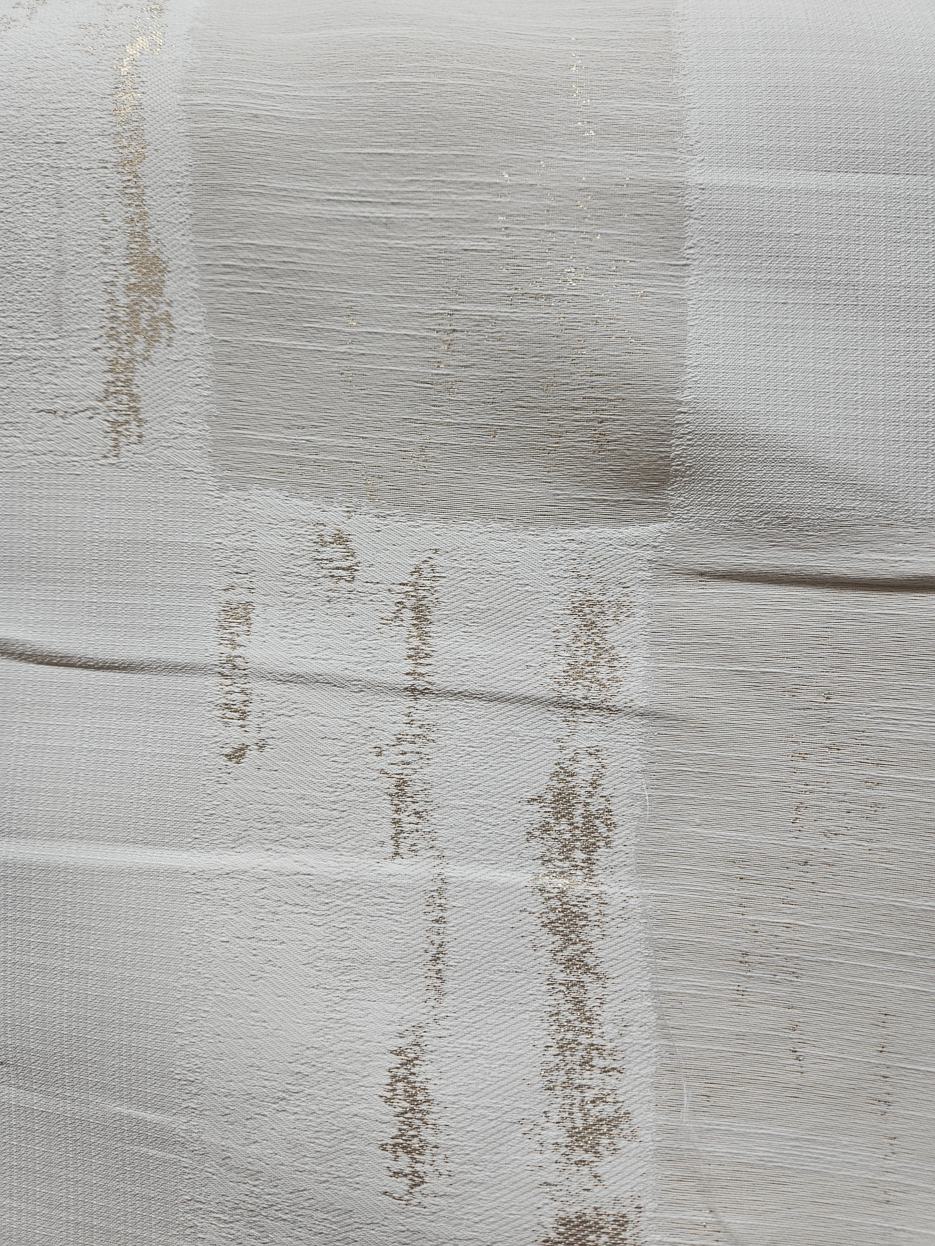 18742 Moderna White/Gold – Fabric Factory